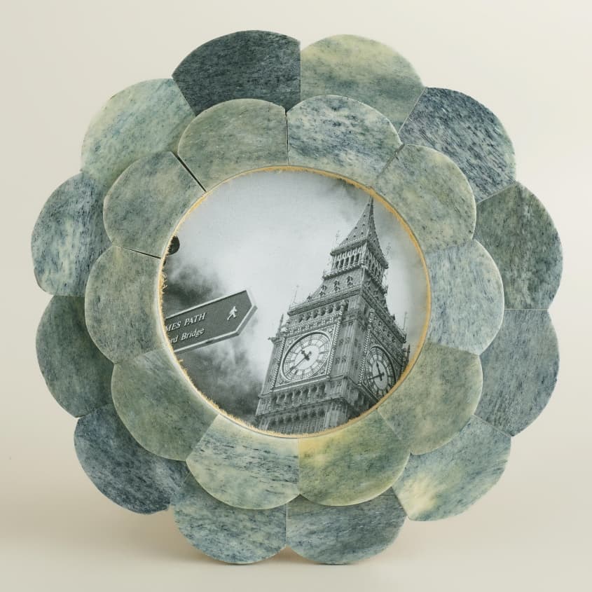 Under $50: 15 Bold & Unusual Frames for a Gallery Wall | Apartment Therapy