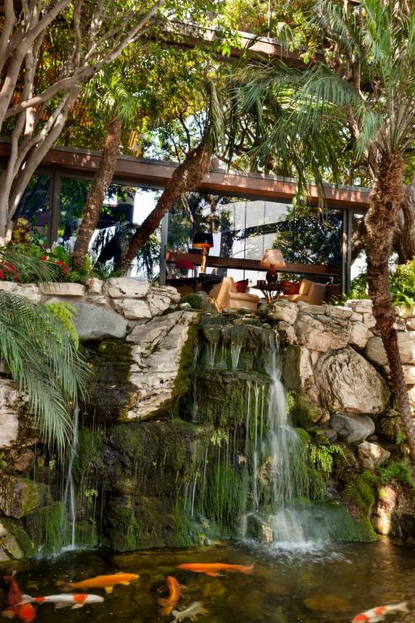 Johnny Carson’s Former Malibu Estate Asks $81.5 Million | Apartment Therapy