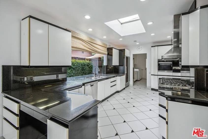 Mike Brady's Bachelor Pad Brady Bunch House for Rent | Apartment Therapy