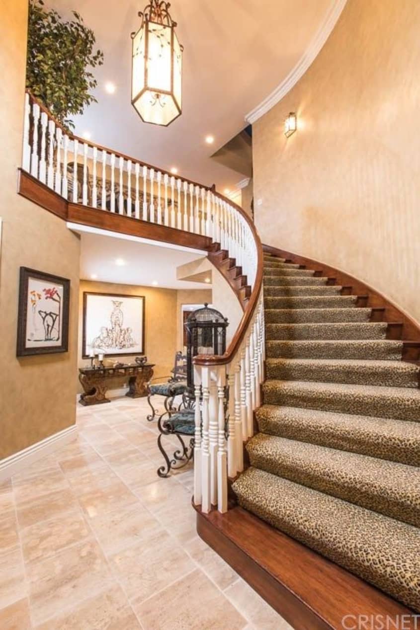 Tupac’s $2.6 Million Los Angeles Mansion Is For Sale | Apartment Therapy