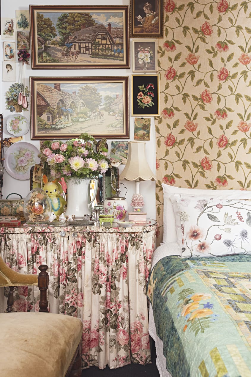 A “Sentimental Maximalist” Australian Home Has Disco Balls in the ...