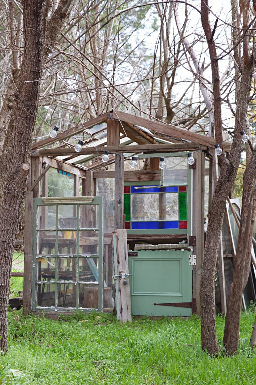 House Tour: Shack, Caravan & Tram Home in Australia | Apartment Therapy