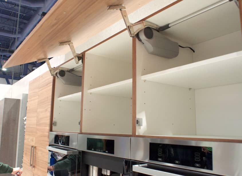 KBIS Trend Report: Lift-System Cabinet Doors from Blum, Bauformat ...