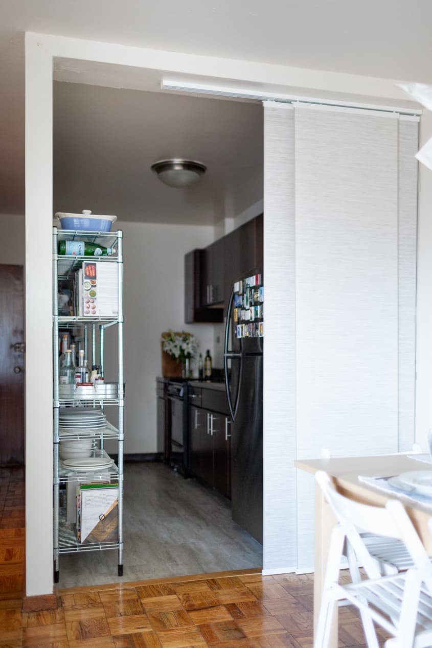 This Small Studio Apartment Has an Easy, Elegant Divider Solution ...