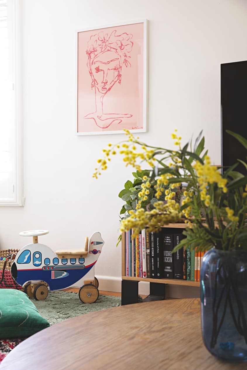 Vibrant Art and Rugs Add Color to This Rental House | Apartment Therapy