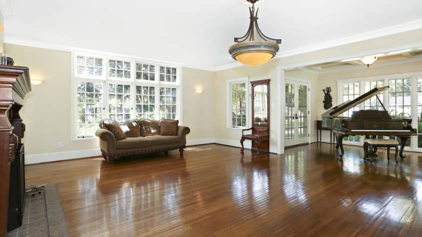 Kristen Bell House Kristen Bell Shows Off Her Growing Baby Bump On