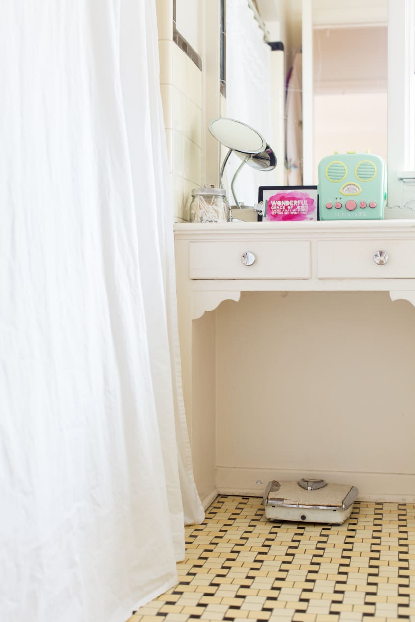 House Tour: A Shabby Chic St. Paul Apartment | Apartment Therapy