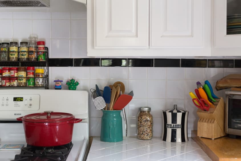 House Tour: A Hairstylist's Cool In-Home Salon | Apartment Therapy