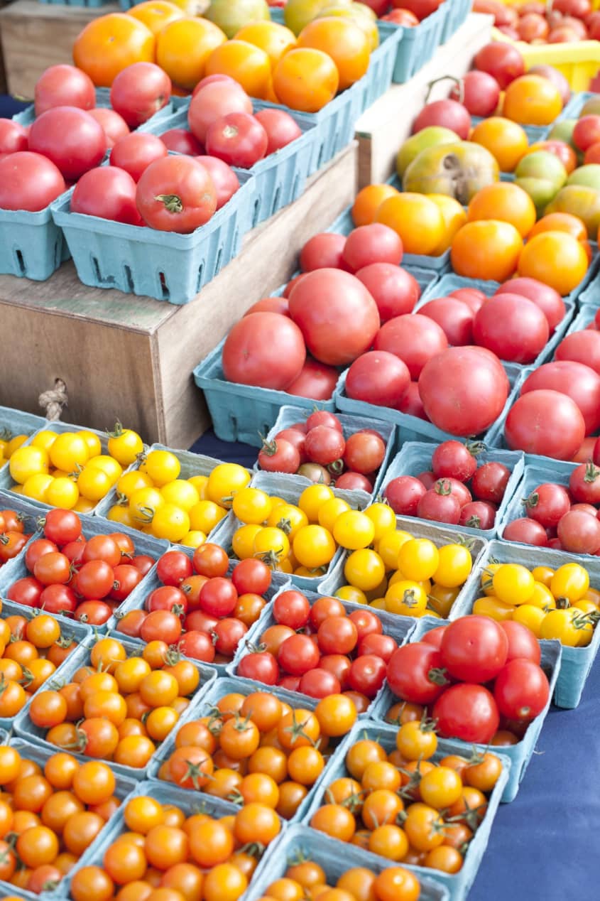 How Produce Gets from the Farm to a Farmers Market | The Kitchn