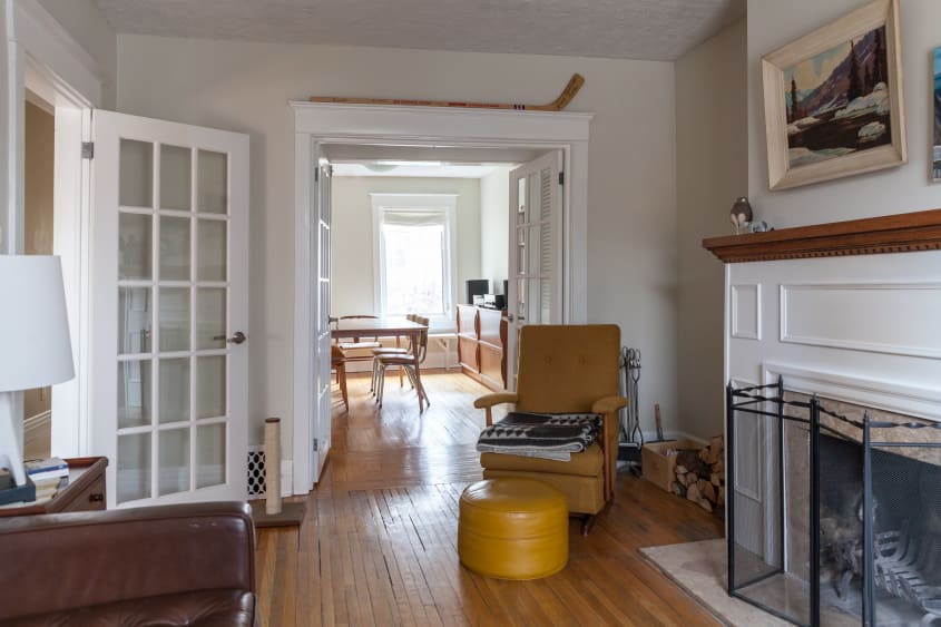 House Tour: A Cozy, Cabin-Inspired Toronto Home | Apartment Therapy