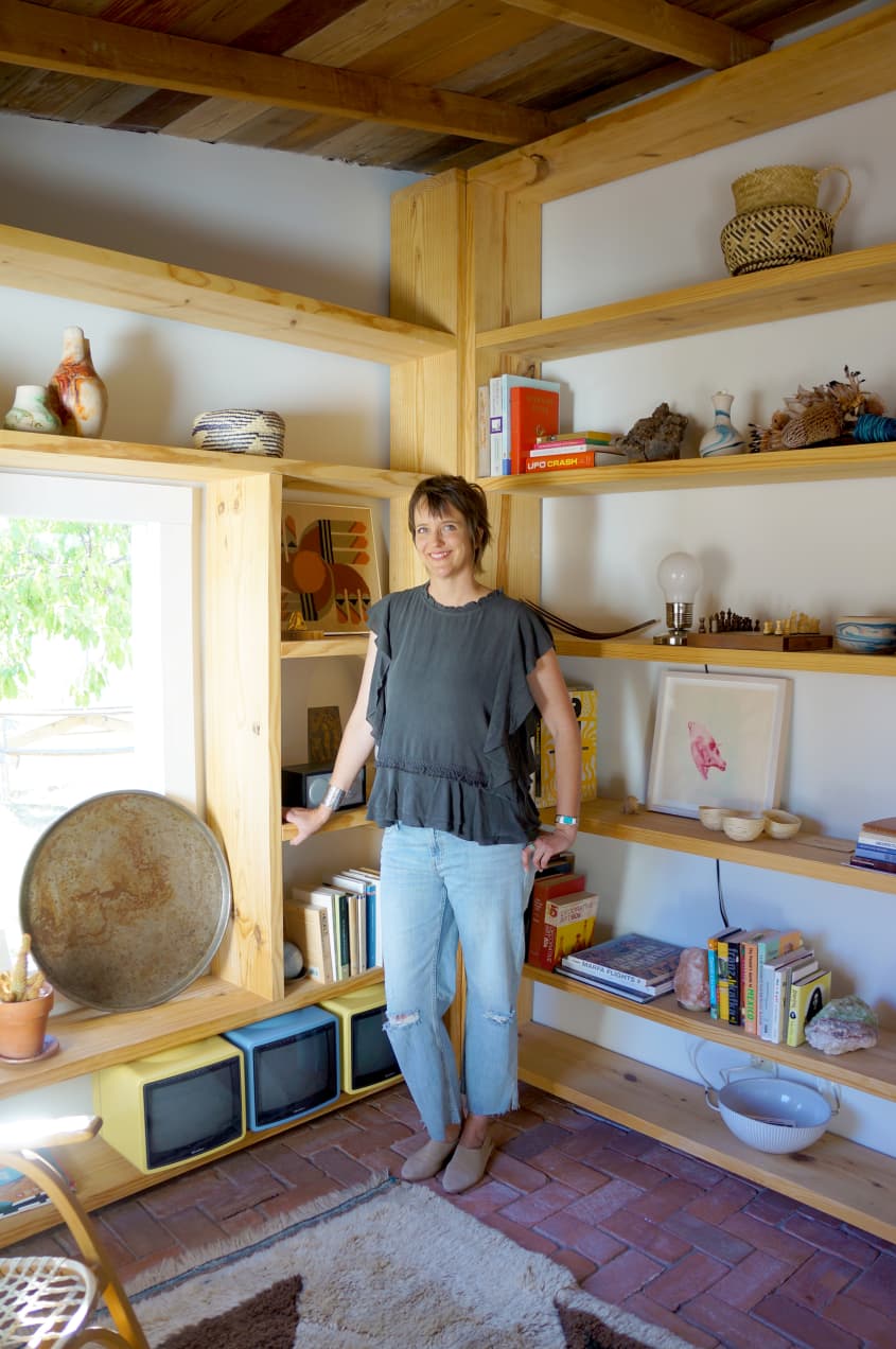 House Tour: A Modern Adobe Farmhouse Marfa Home | Apartment Therapy