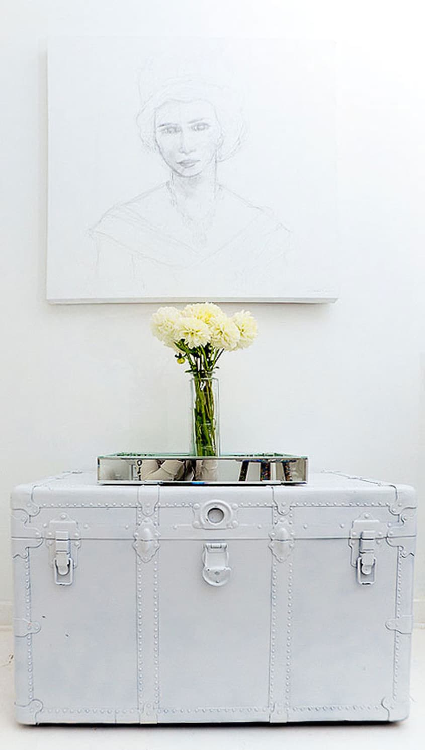 125 Square Feet! Kristen’s Minimalist Studio in Seattle | Apartment Therapy