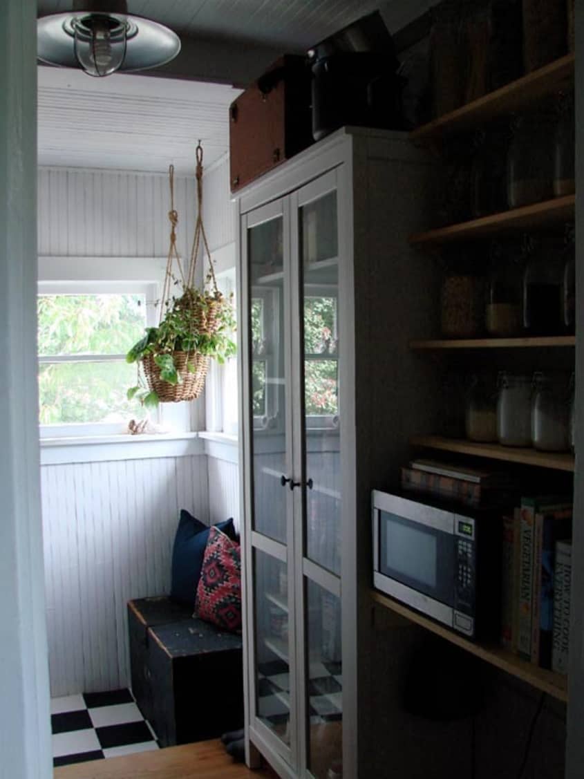Michele & Ryan Tansey’s Antiquarian Hideaway | Apartment Therapy