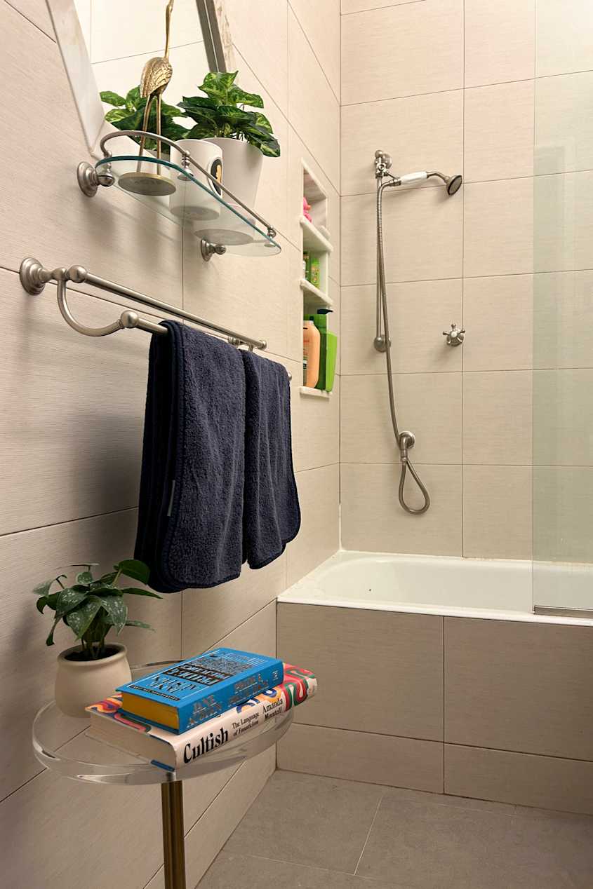 Here’s Why a Side Table Might Be Useful in a Bathroom | Apartment Therapy