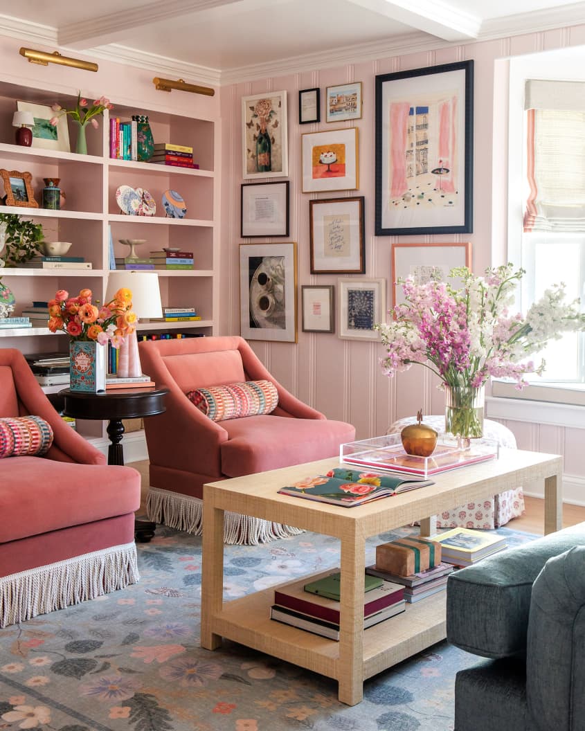 Content Creator Books and Bubbly’s At-Home Library Makeover | Apartment ...