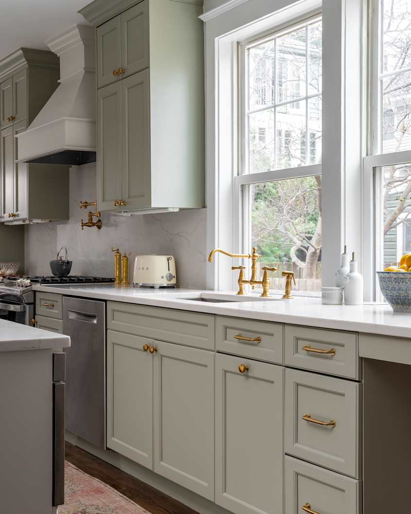 A Designer Transforms a 1924 Sears Kitchen into a Stunner | Apartment ...