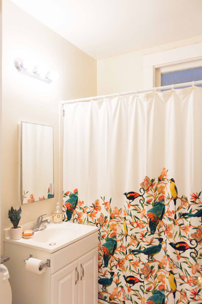 Studio Apartment Plant and Print Decor Inspiration | Apartment Therapy