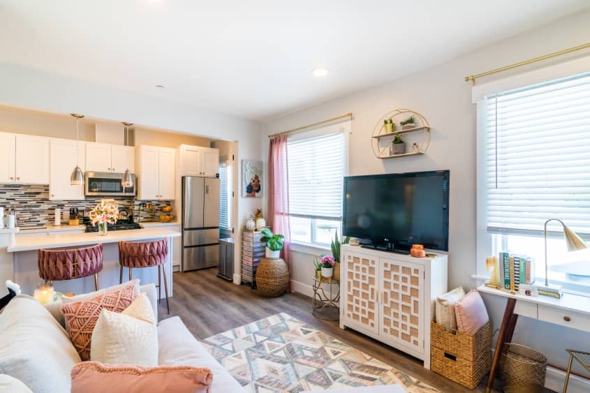 450 Square Foot Rental Apartment Decor Inspiration | Apartment Therapy