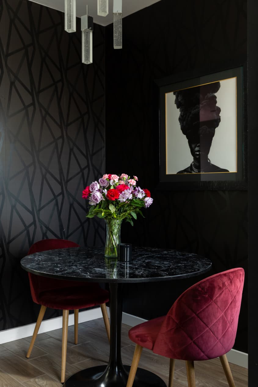 Signed Blake Gifford Chicago Apartment Photos | Apartment Therapy