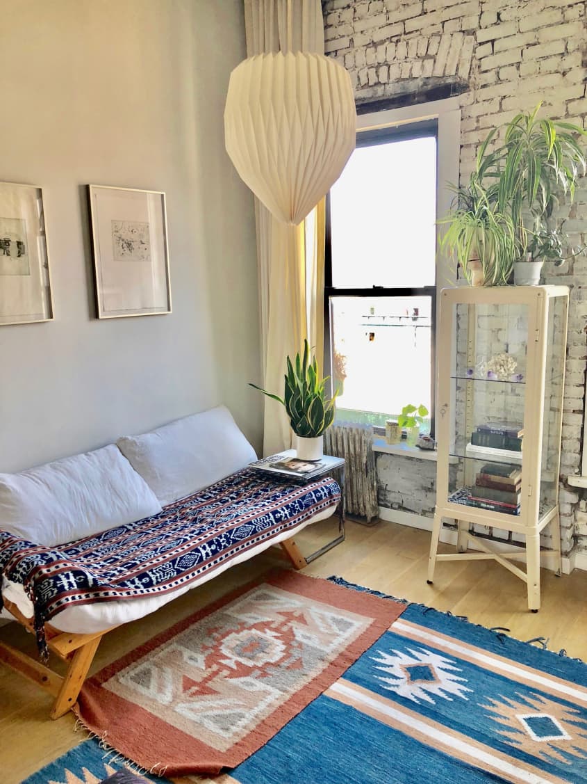 330 Square Foot Small Studio with Custom Furniture and Storage Ideas ...