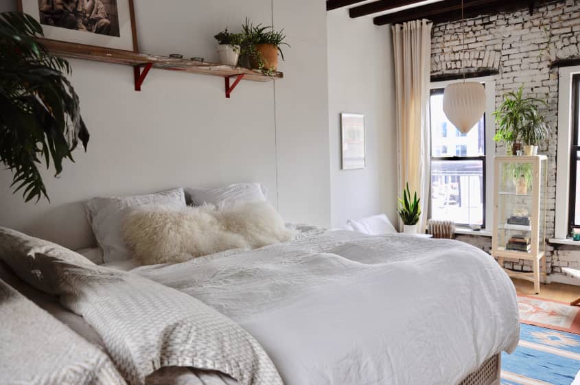 330 Square Foot Small Studio with Custom Furniture and Storage Ideas ...