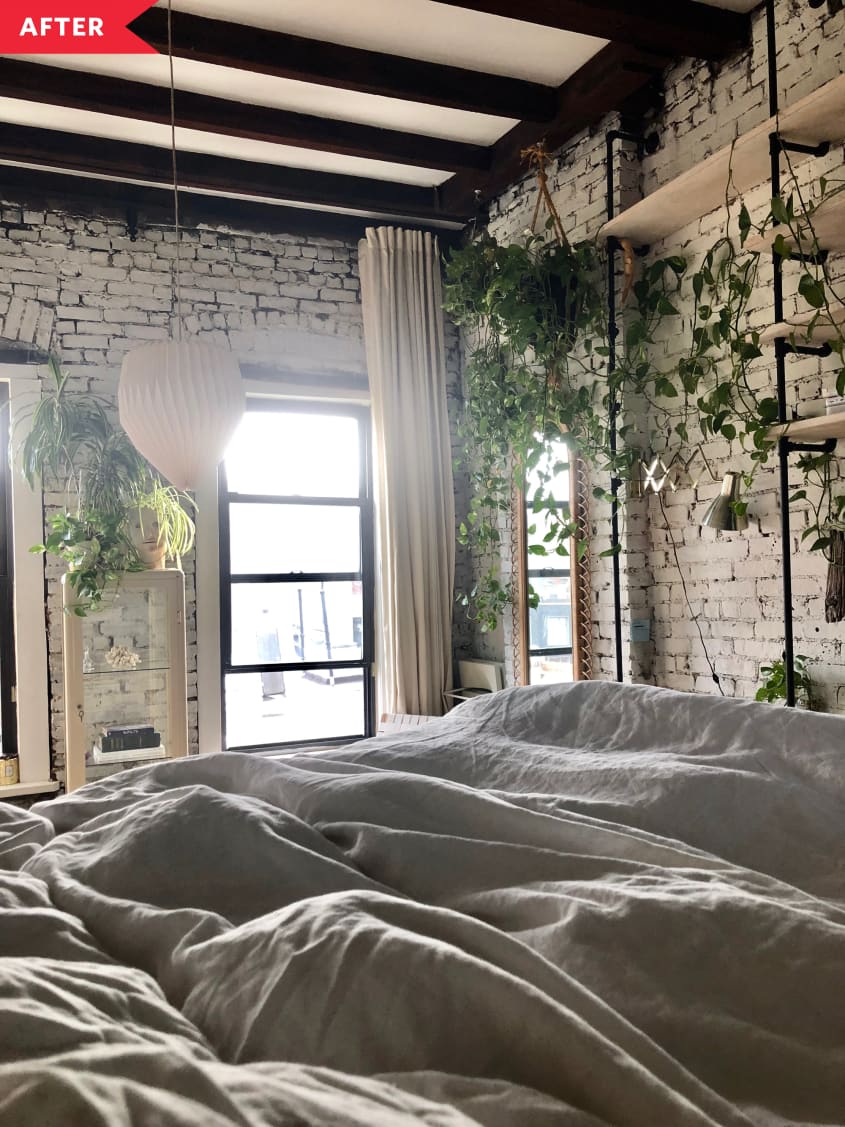 330 Square Foot Small Studio with Custom Furniture and Storage Ideas ...