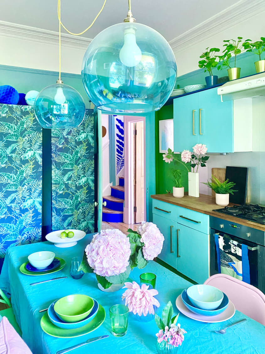 Anna Jacobs Colorful Rental UK Apartment Photos | Apartment Therapy