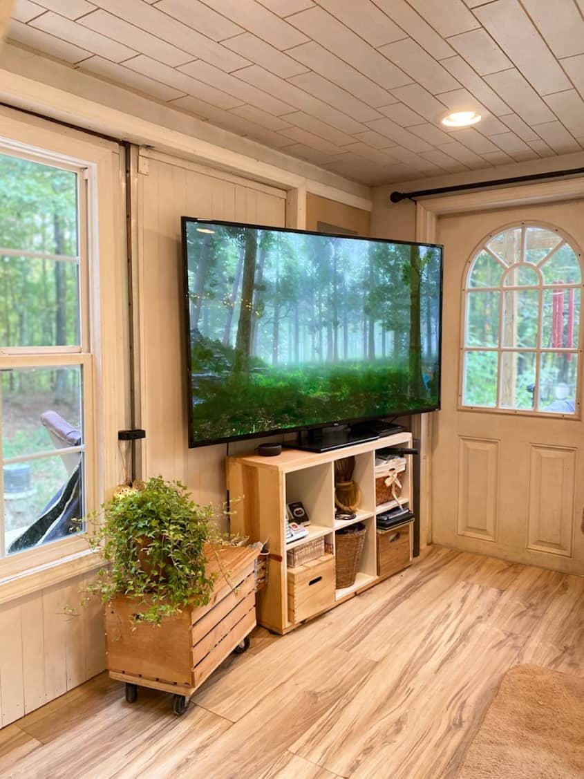 304-Square-Foot DIY Tiny House Dreamy Off-Grid Paradise | Apartment Therapy