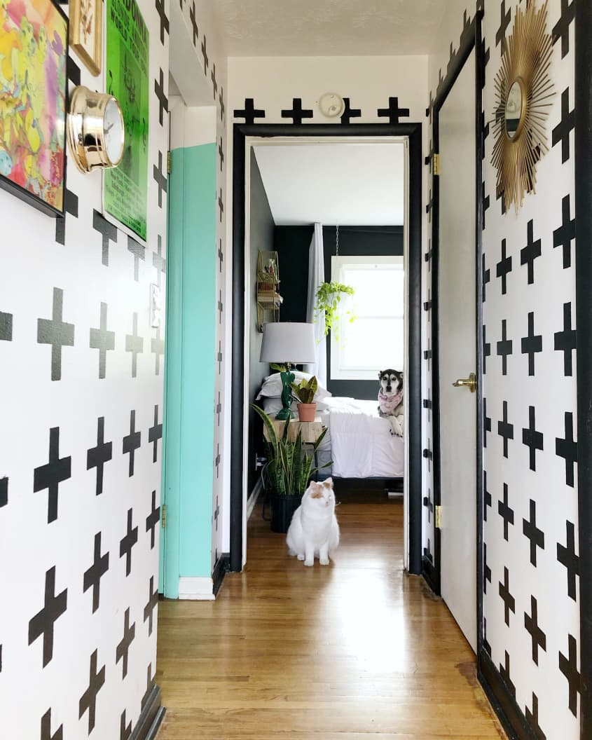 DIY Dining Nook, Colorful Murals, and Dreamy Patio in Omaha House ...