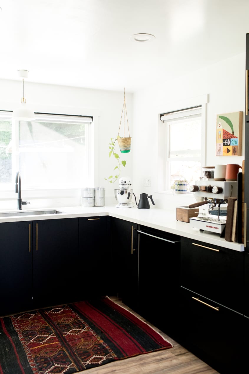 Small Seattle Mid-Century House With Backyard Inspiration | Apartment ...