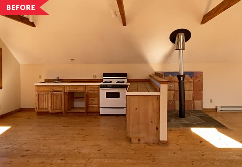 Old Barn Transformed into Studio Apartment and Art Studio | Apartment ...