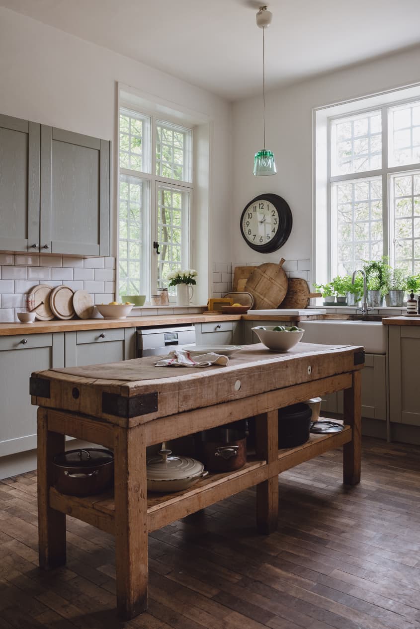 Maker&Son Co-Founder Alex Willcock Country Home Tour Photos | Apartment ...