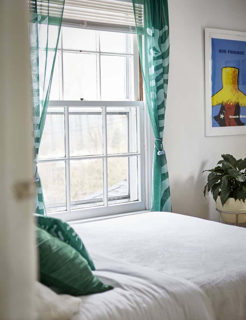 Caley Adams Colonial House Tour Photos | Apartment Therapy