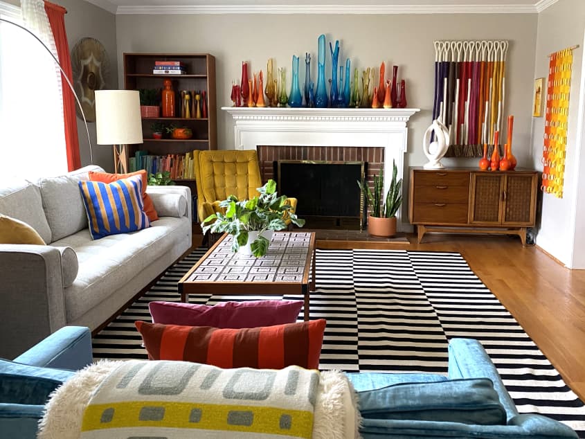 1973 Colorful Rental Single-Family House Photos | Apartment Therapy