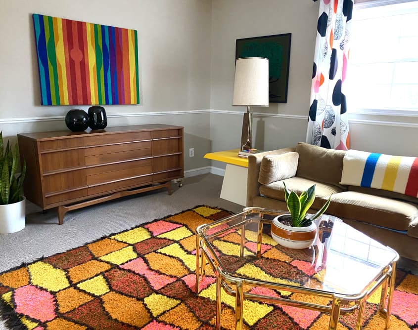 1973 Colorful Rental Single-Family House Photos | Apartment Therapy