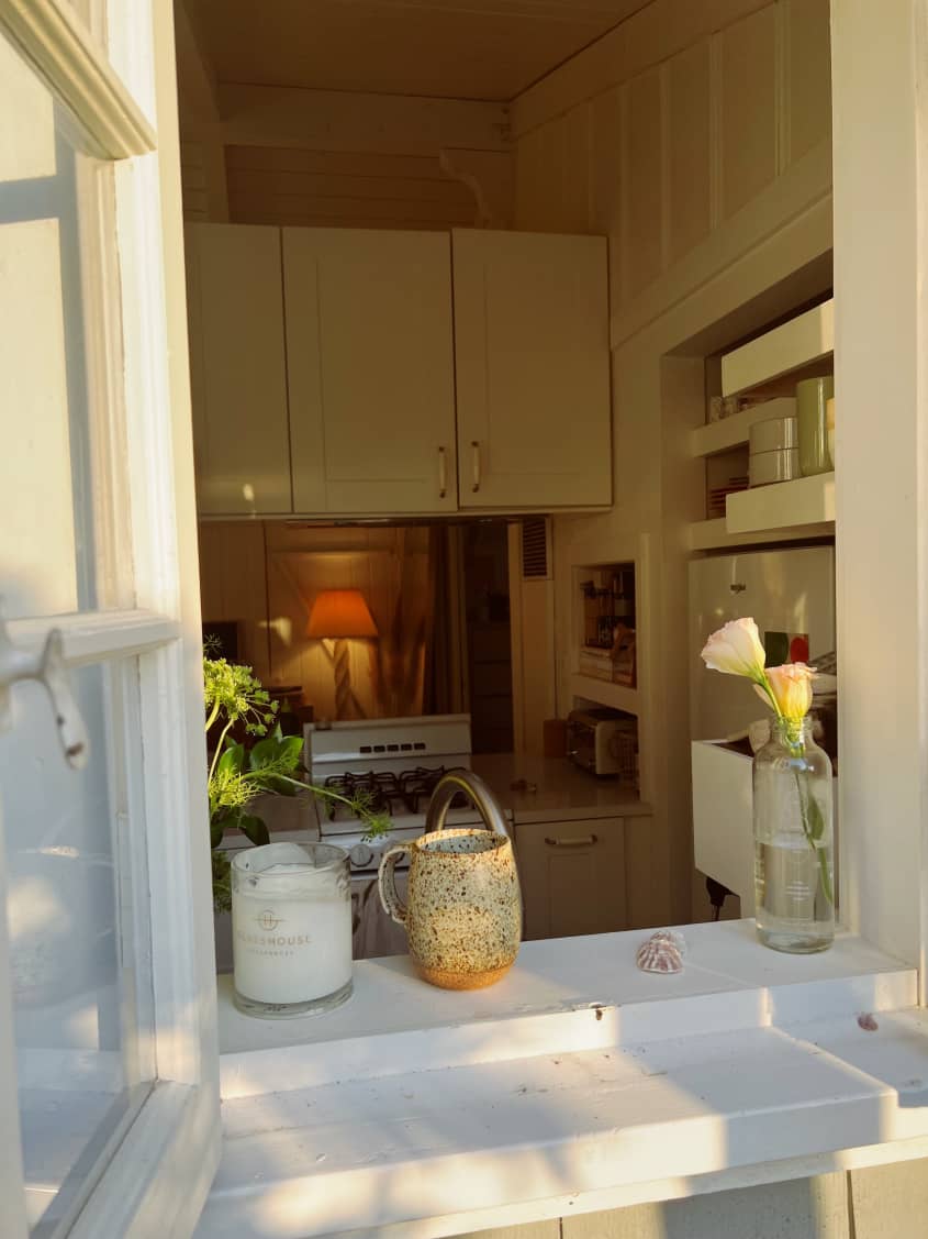 575-Square-Foot California Cottage Rental Home Photos | Apartment Therapy