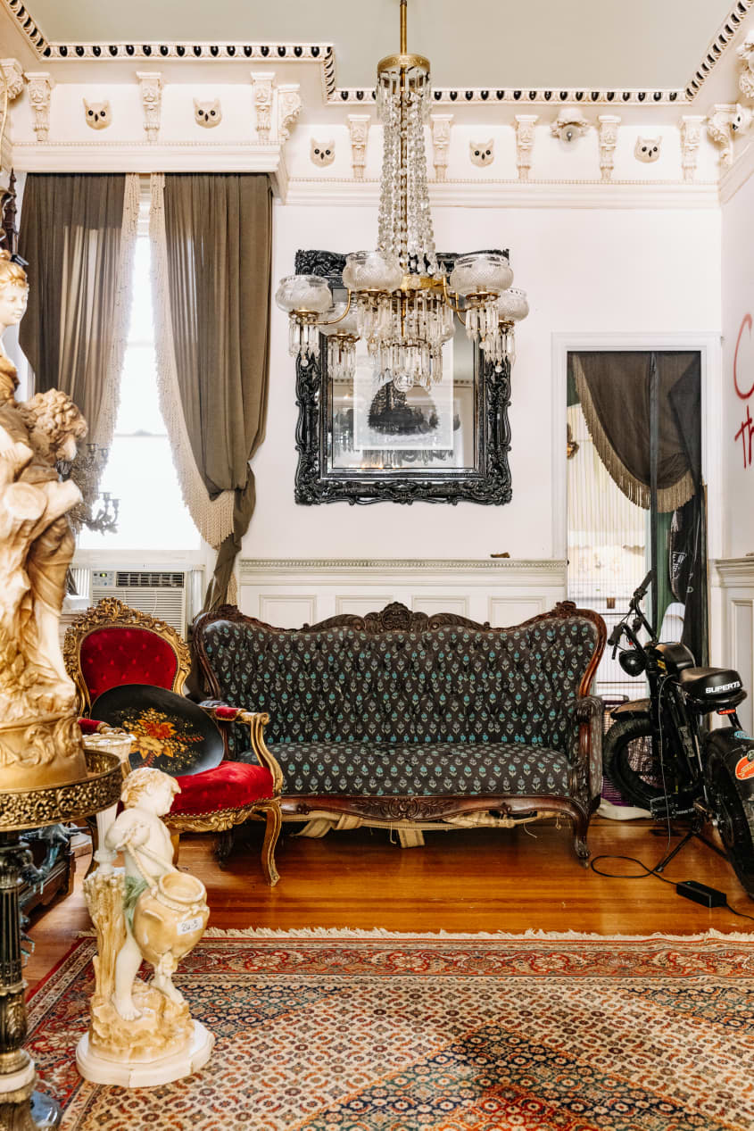 This Artist's Incredibly Unique Home Celebrates Spooky Season All Year ...