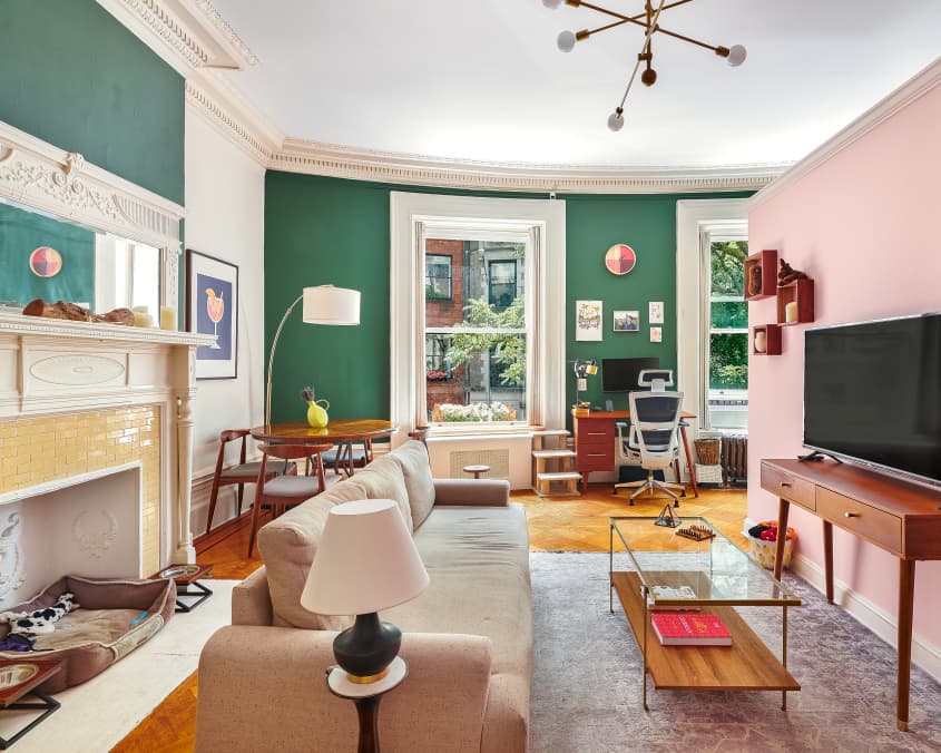 This Cozy Upper West Side Apartment Offers Color and Community ...
