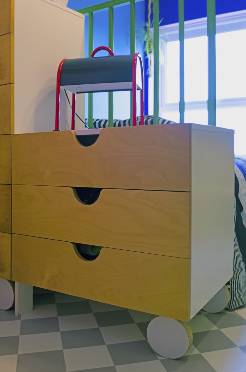 A Neon Manchester Flat Inspired by Nickelodeon and Memphis Design ...