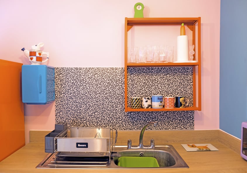 A Neon Manchester Flat Inspired by Nickelodeon and Memphis Design ...