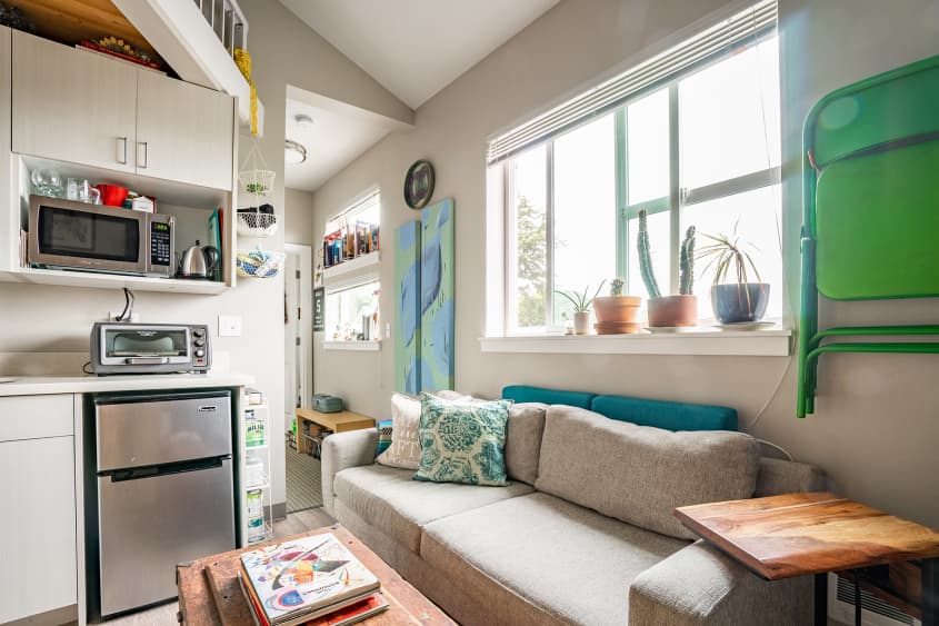 520-Square-Foot Seattle Home with Efficient Storage and a Roof Deck ...
