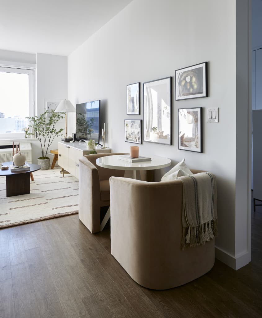 Small, Narrow New York Apartment Tour Photos | Apartment Therapy