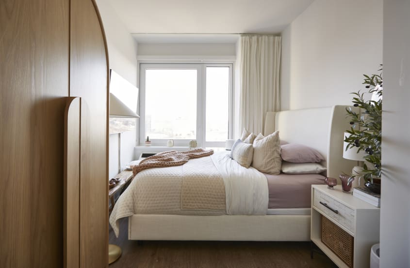 Small, Narrow New York Apartment Tour Photos | Apartment Therapy