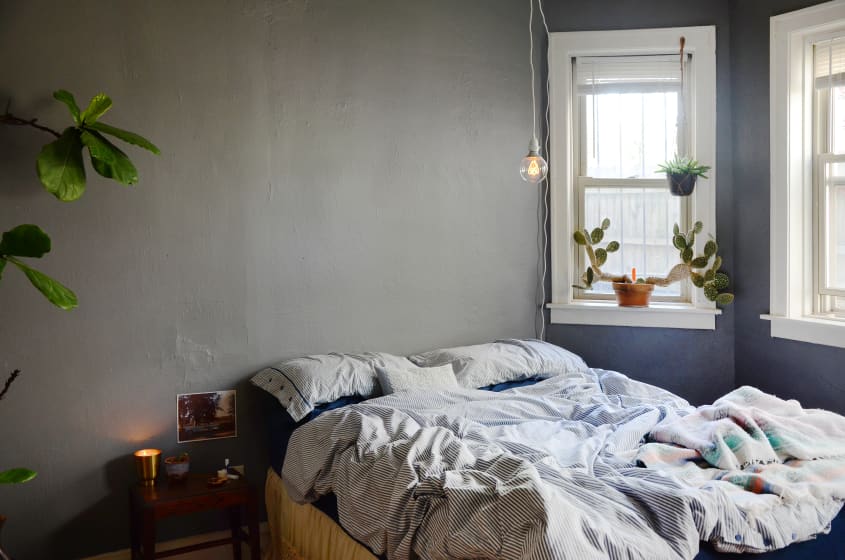 Tour a Chicago Garden Unit Filled with Vintage Finds | Apartment Therapy