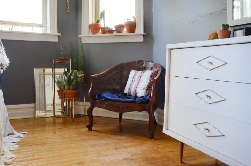 Tour a Chicago Garden Unit Filled with Vintage Finds | Apartment Therapy