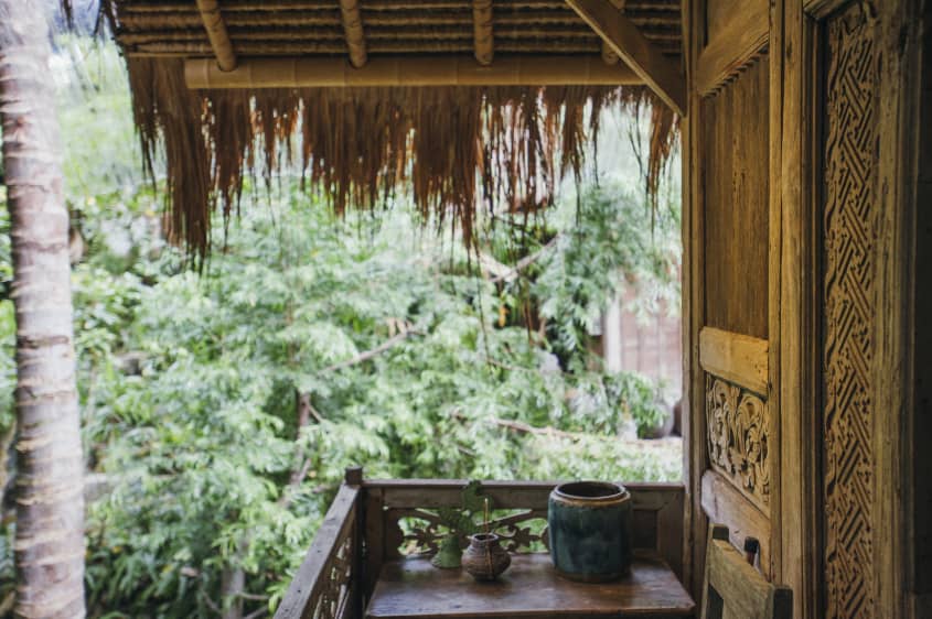 Rustic Bohemian Hawaii Home Surrounded by Jungle | Apartment Therapy