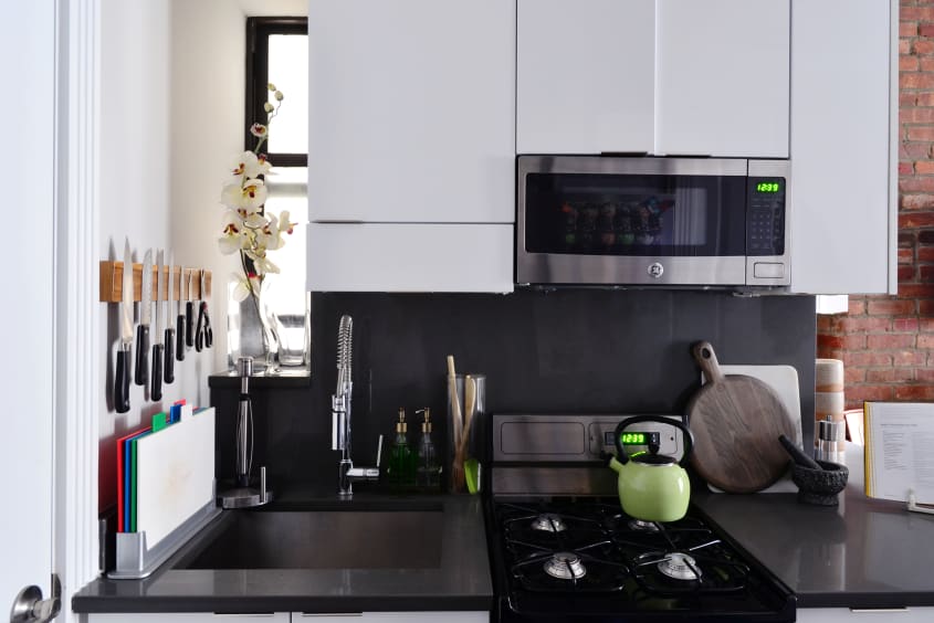 Video House Tour: A Super Small NYC Studio Apartment | Apartment Therapy