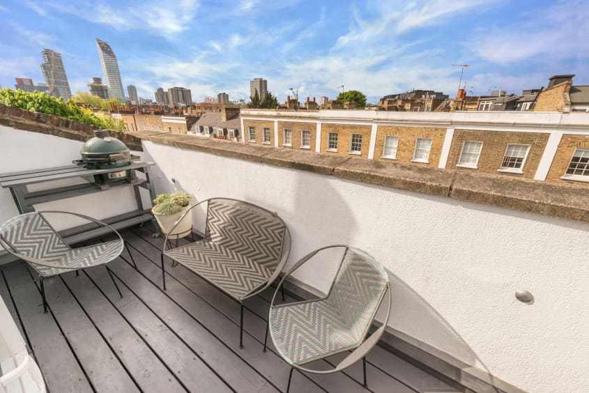 House Tour: A Small and Clever London Flat Renovation | Apartment Therapy