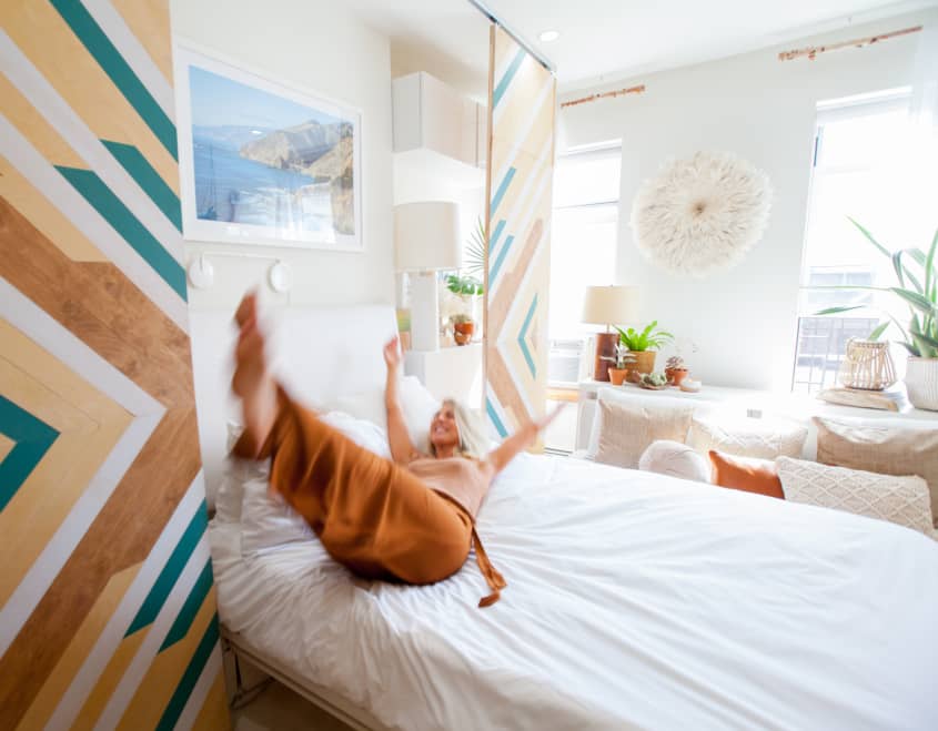 NYC Studio Tour: An Organized 280-Square-Foot Rental | Apartment Therapy