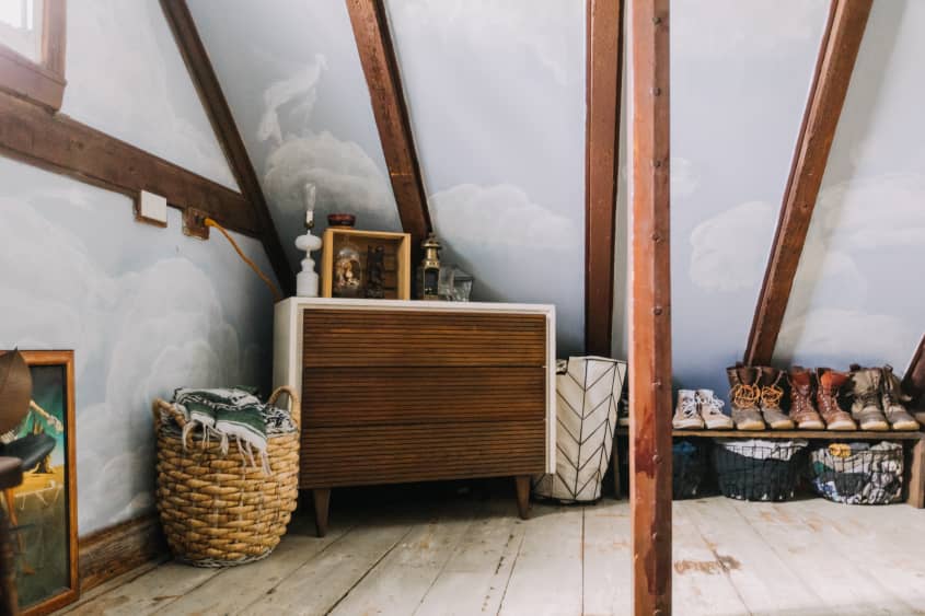 Tiny House Tour: A 370-Square-Foot Carriage House | Apartment Therapy